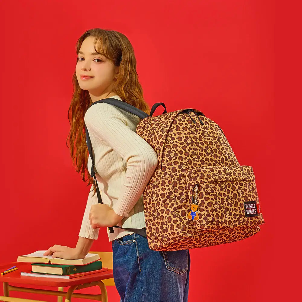 Wiggle Wiggle - Smile We Love Safari Brown Pattern Backpack – Harumio