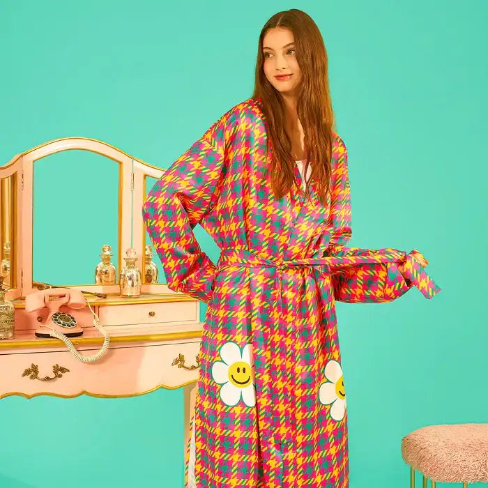 Wiggle Wiggle - Hound Tooth Check Silky Robe – Harumio