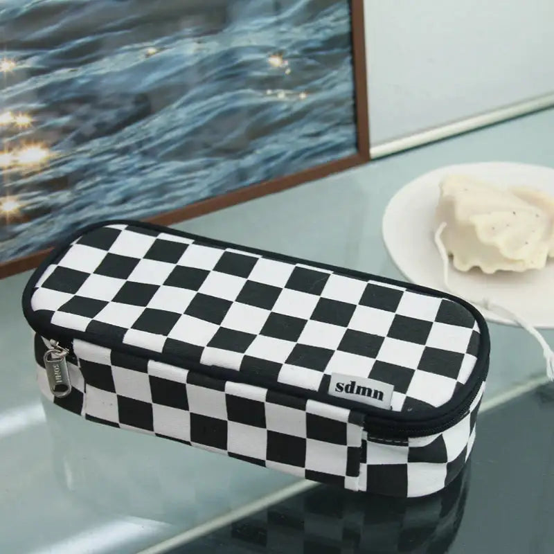 Second Mansion x 10x10 - Checkerboard Daily Pouch – Harumio
